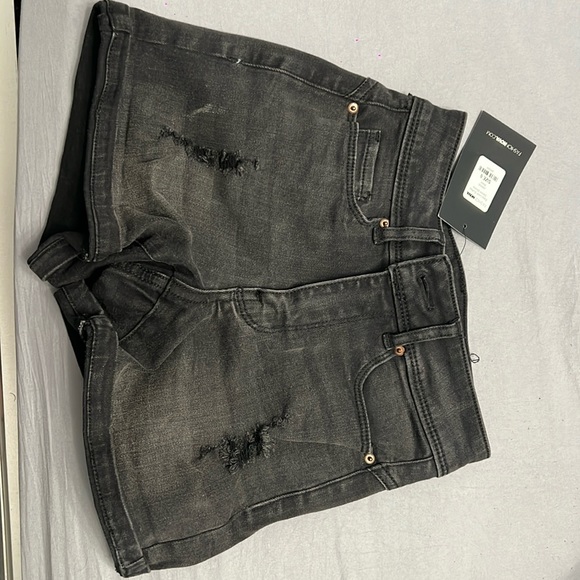 Fashion Nova | Shorts | Doesnt Fit Me Its Way Too Tight | Poshmark